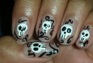 Beautiful 'Day of the Dead' Nail Art Designs