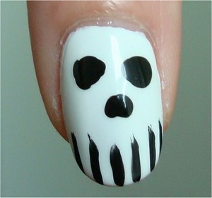 Beautiful 'Day of the Dead' Nail Art Designs