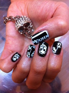 Beautiful 'Day of the Dead' Nail Art Designs