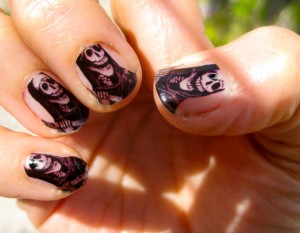 Beautiful 'Day of the Dead' Nail Art Designs