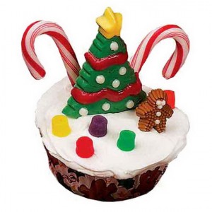 Simple and Creative Christmas Themed Cupcake Designs and Decorating Ideas