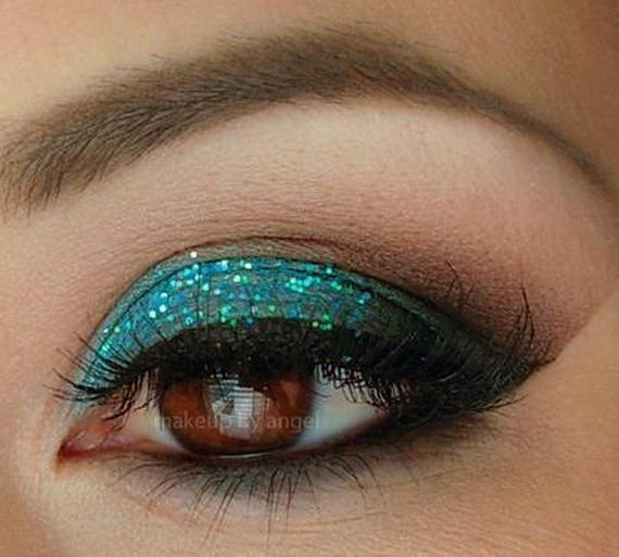 New Year’s Trends For 2013 Black Water Snake Eye Makeup Style.