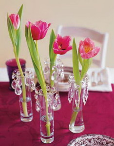 Gorgeous Single Flower Decoration Ideas To Celebrate Spring Holidays