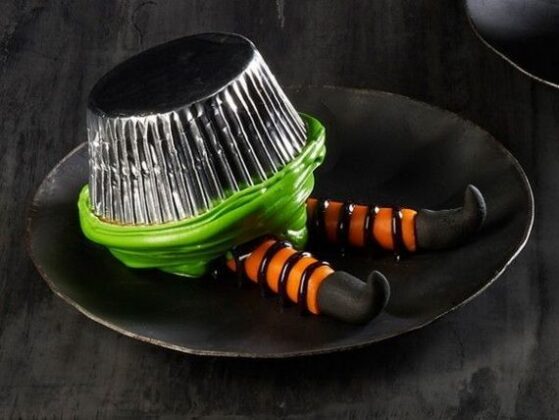 45 Fabulous Fall Cakes and Cupcakes Decorating Ideas for Halloween