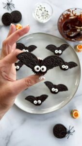 35 Spooky and Fun DIY Halloween Crafts Ideas