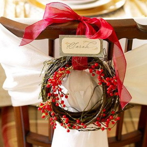 35 Festive Holiday Chair Decorations