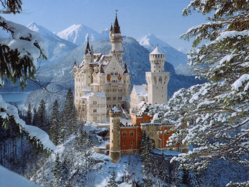 The Swan King’s Castles: Neuschwanstein– Germany - family holiday.net ...