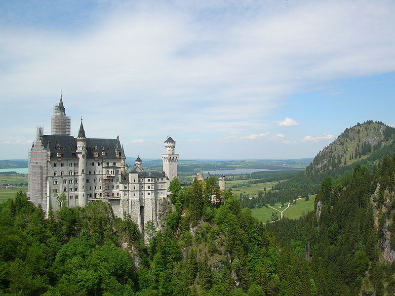 The Swan King’s Castles: Neuschwanstein– Germany - family holiday.net ...