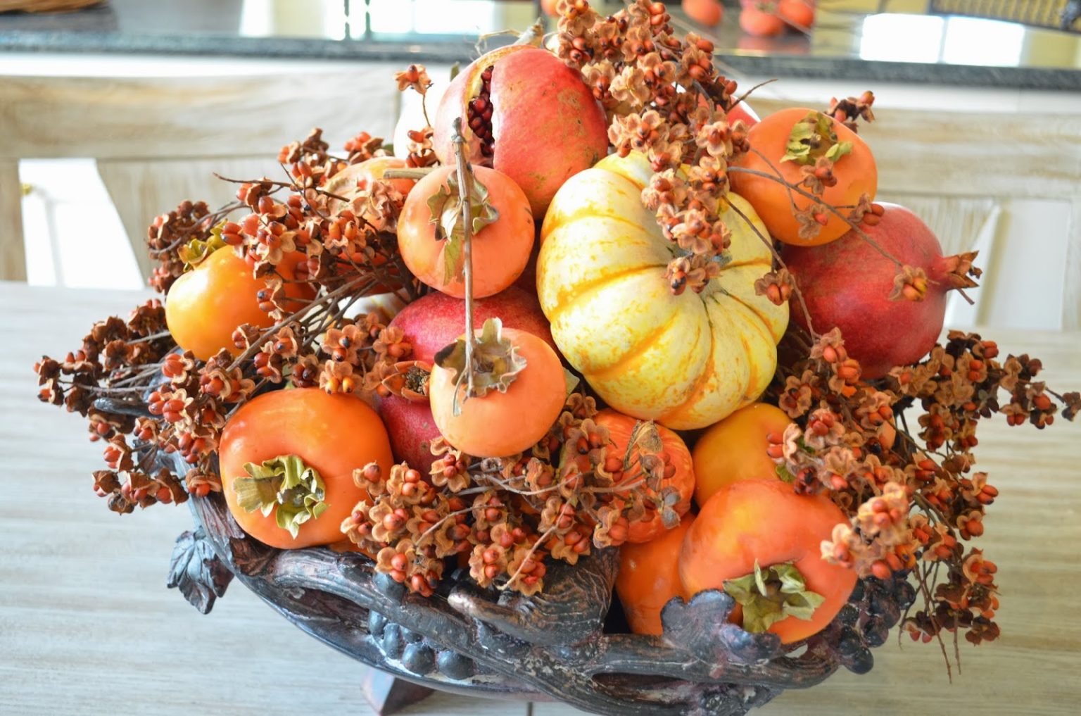 29 Warm & Friendly Inspired Fall Decorating Ideas