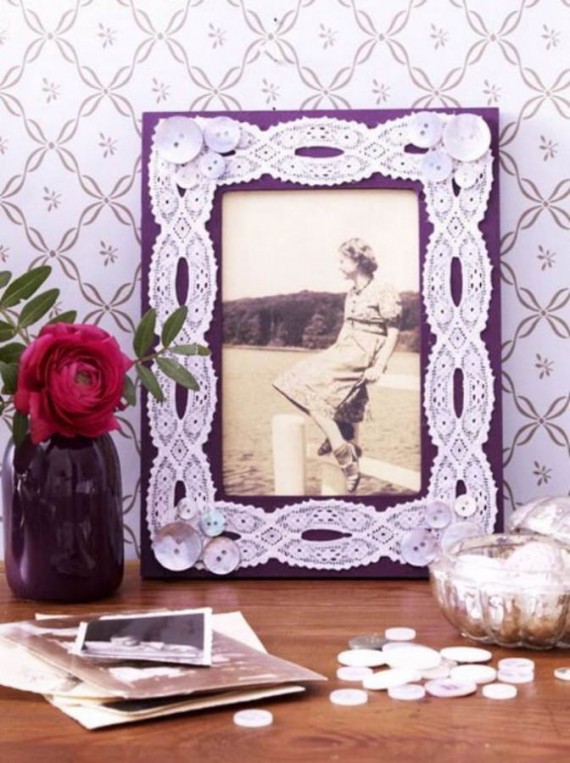 Easy DIY Photo and Picture Frame Decorating Crafts - family holiday