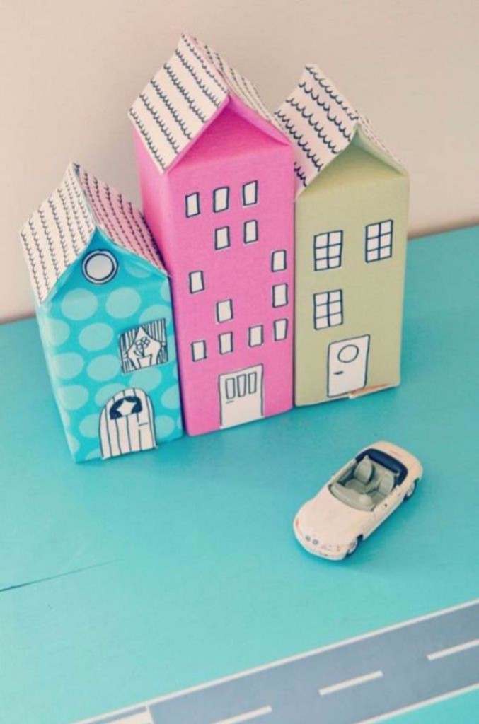 14 Easy Crafts Made With Recycled Materials - family holiday