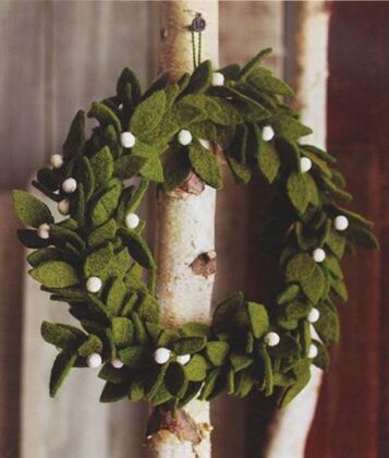 Mistletoe Christmas Crafts and Romantic Winter Decorating Ideas ...