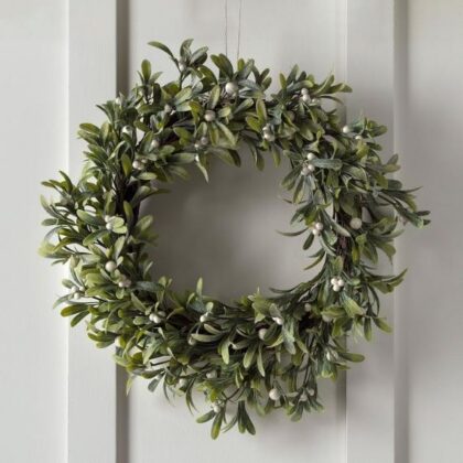 Mistletoe Christmas Crafts and Romantic Winter Decorating Ideas ...