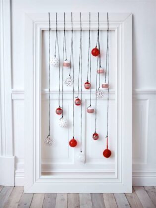 90 Awesome decor ideas with Christmas Balls and Ornaments - family holiday
