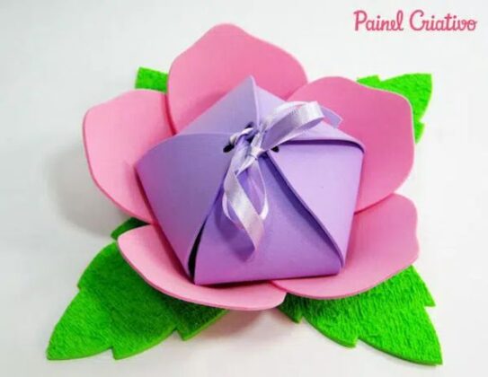 Fun EVA foam crafts - family holiday