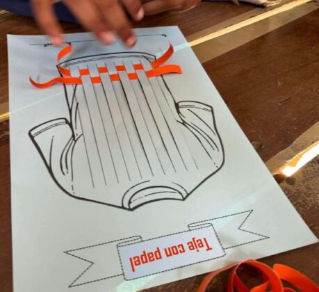PAPER WEAVING - PAPER CRAFTS FOR KIDS - family holiday