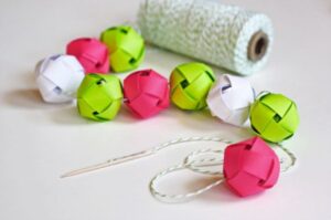 PAPER WEAVING - PAPER CRAFTS FOR KIDS - family holiday