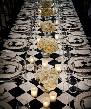 30 Halloween Table Decor Ideas That Are Chic and Spooky - family holiday